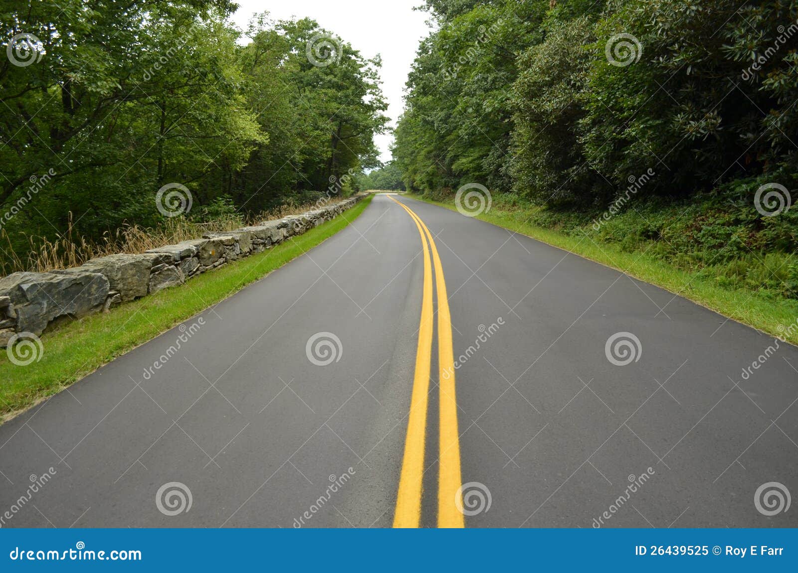 Ruta verde azul de Ridge imagen de archivo. Imagen de canto - 26439525