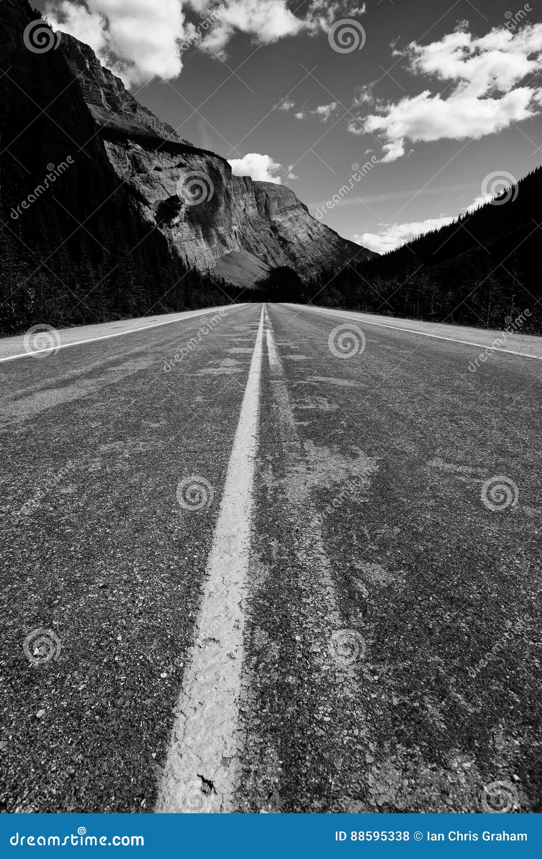 Ruta verde de Icefields foto de archivo. Imagen de canadiense - 88595338