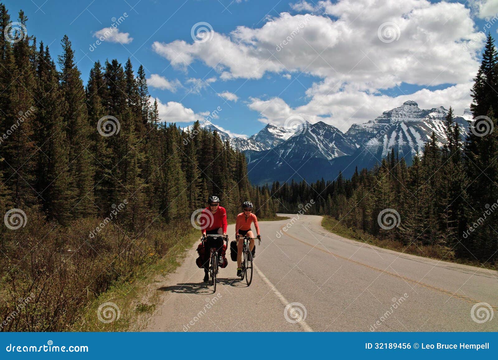 Ruta Verde De Icefields, Alberta, Canadá. Foto editorial - Imagen de ...