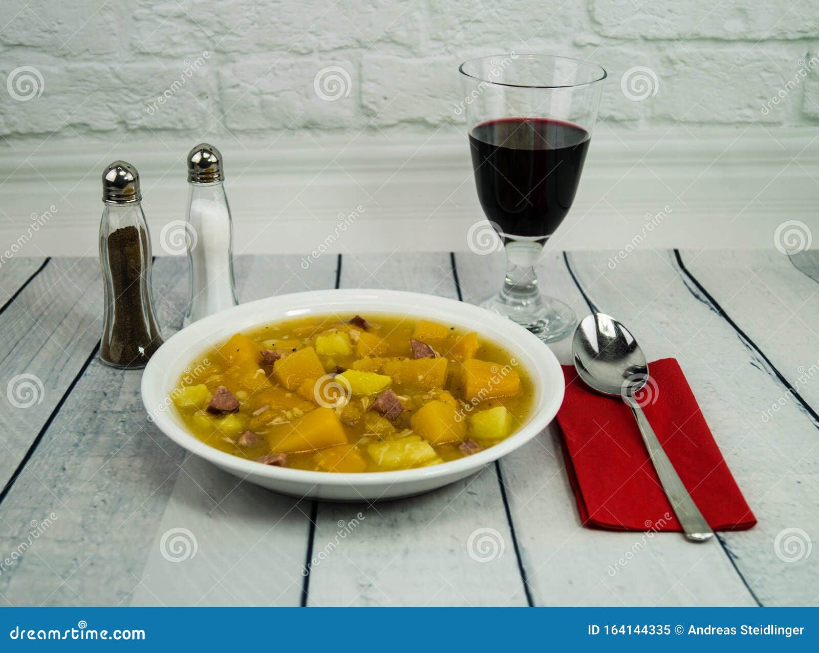 Rutaba brassica napus imagen de archivo. Imagen de cocina - 164144335