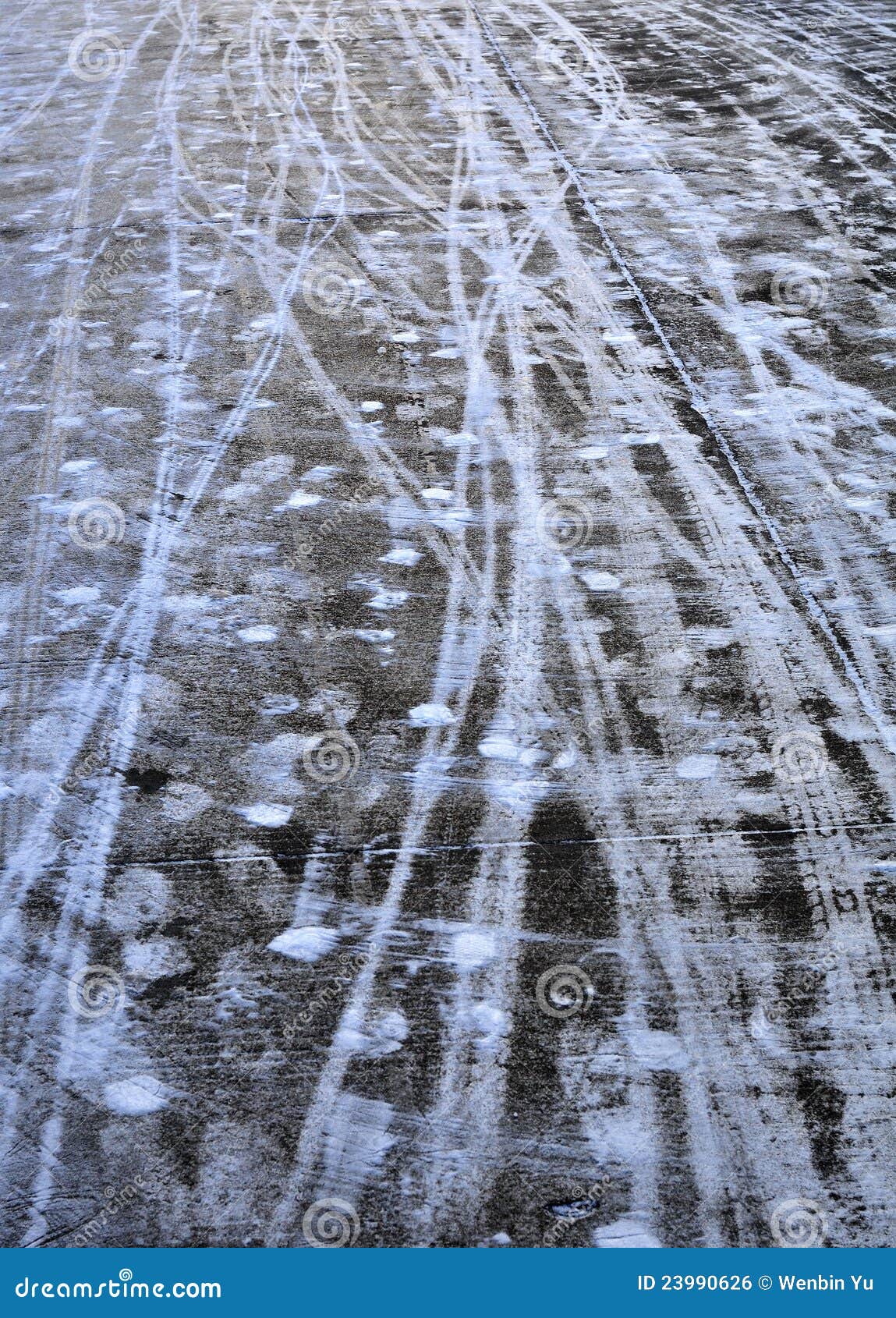 The ruts in the snow stock photo. Image of season, ruts - 23990626