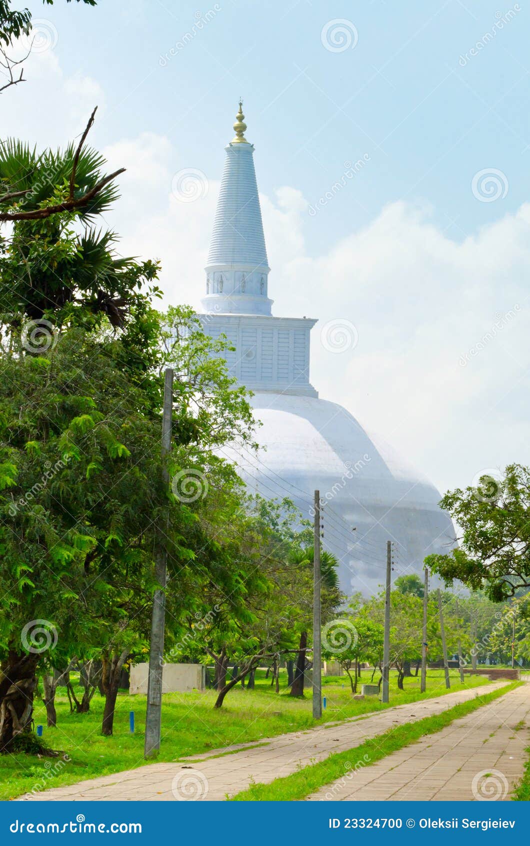 Ruvanmali Maha Stupa Anuradhapura Stock Photo - Image of lanka ...