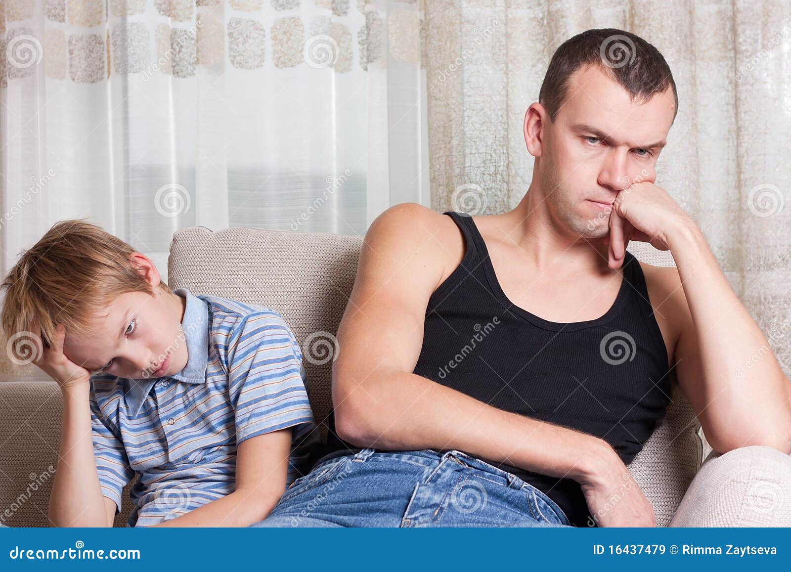 Ruzie van vader en zoon stock afbeelding. Image of conflict - 16437479