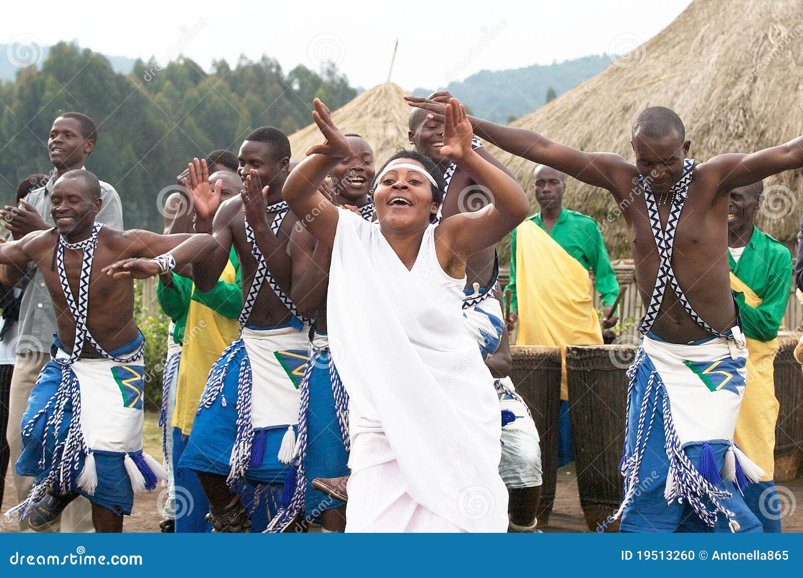Rwanda Dancers in the Village Editorial Image - Image of festival ...