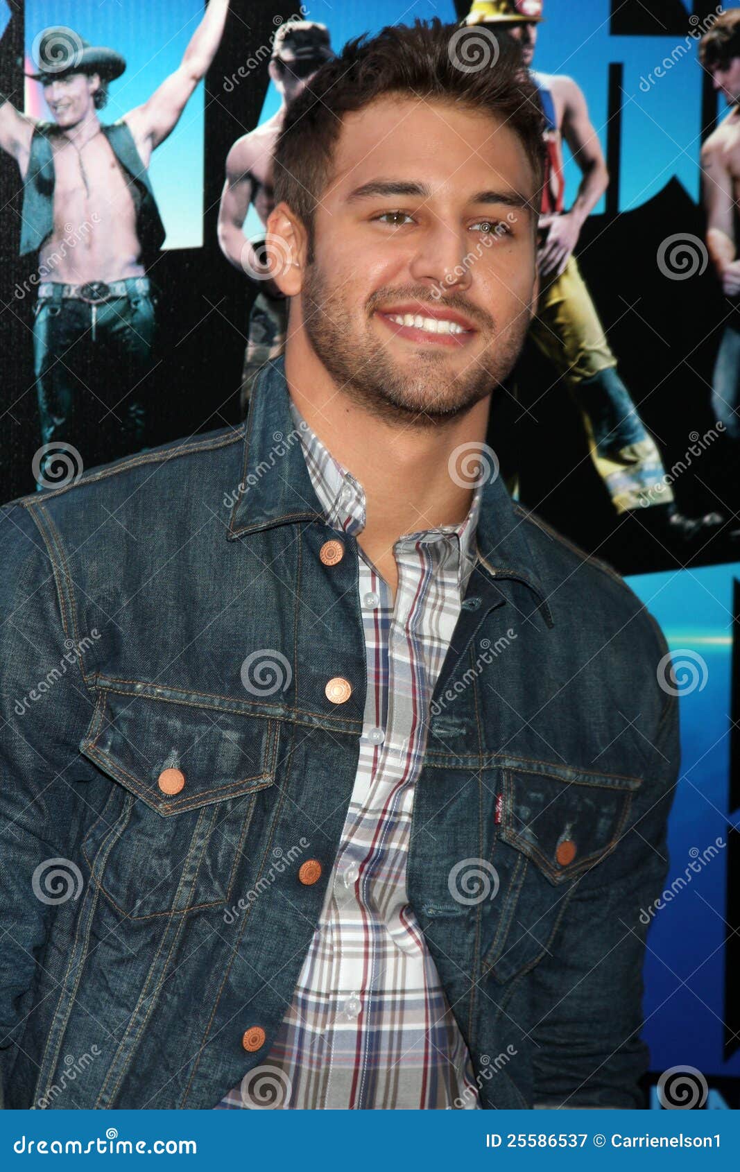 Ryan Guzman editorial photography. Image of premiere - 25586537