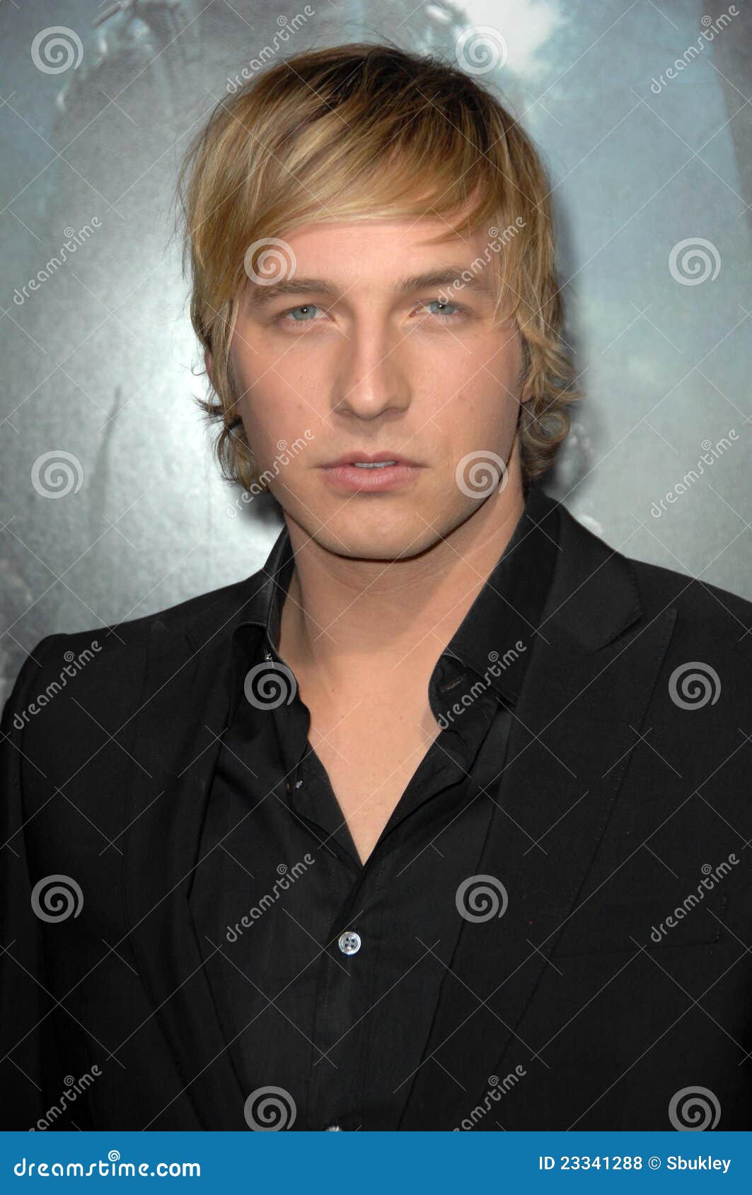 Ryan Hansen editorial stock photo. Image of theatre, premiere - 23341288