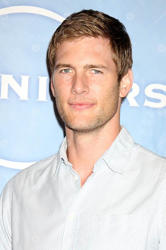 Ryan McPartlin editorial stock image. Image of arriving - 38018104