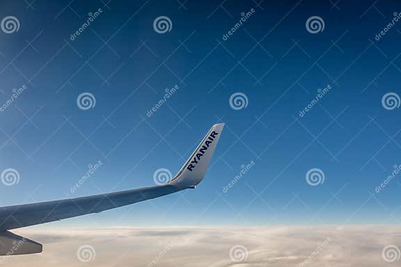 Ryanair wing editorial stock image. Image of commercial - 44773879