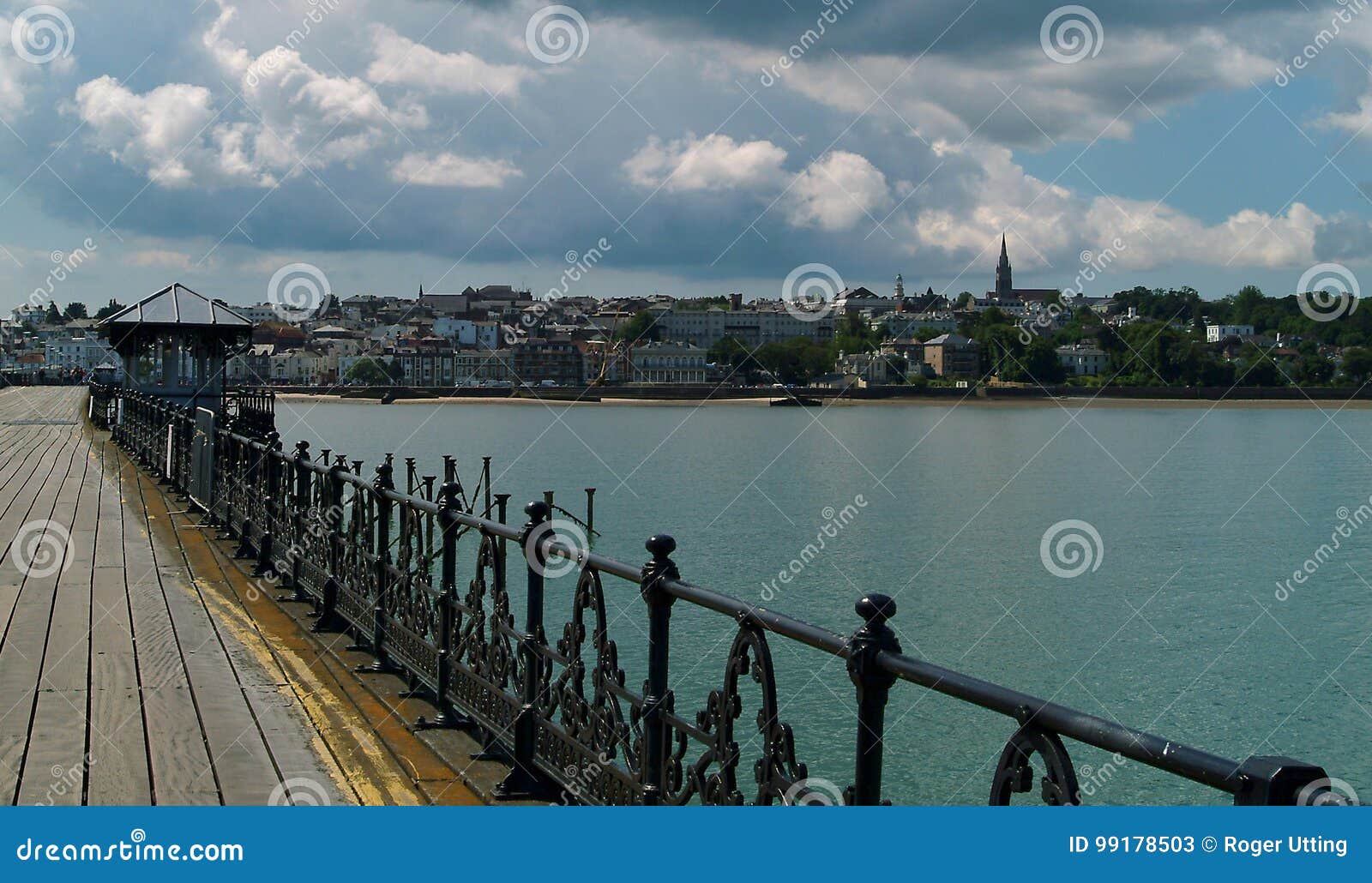 Ryde Seafront stock image. Image of pier, holiday, seaside - 99178503