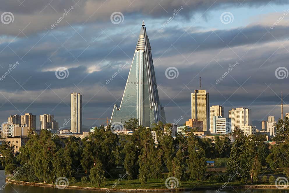 Ryugyong Hotel editorial image. Image of hotel, architecture - 27651105