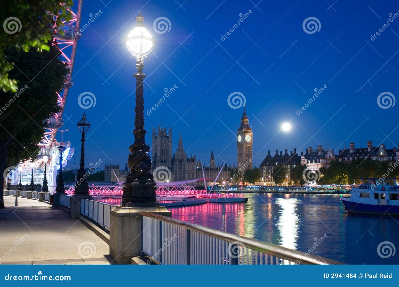 Rzeka Tamiza dawn zdjęcie stock. Obraz złożonej z benzen - 2941484