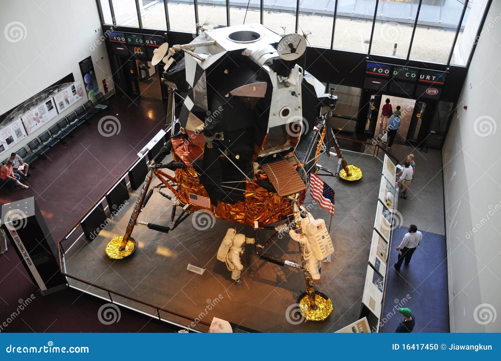 Réplica Do Módulo Lunar De Apollo Imagem Editorial - Imagem de interior, naturalizado: 16417450
