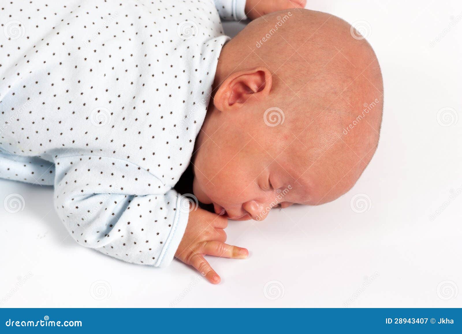 Süßes Baby-Schlafen stockbild. Bild von kahl, unschuld - 28943407