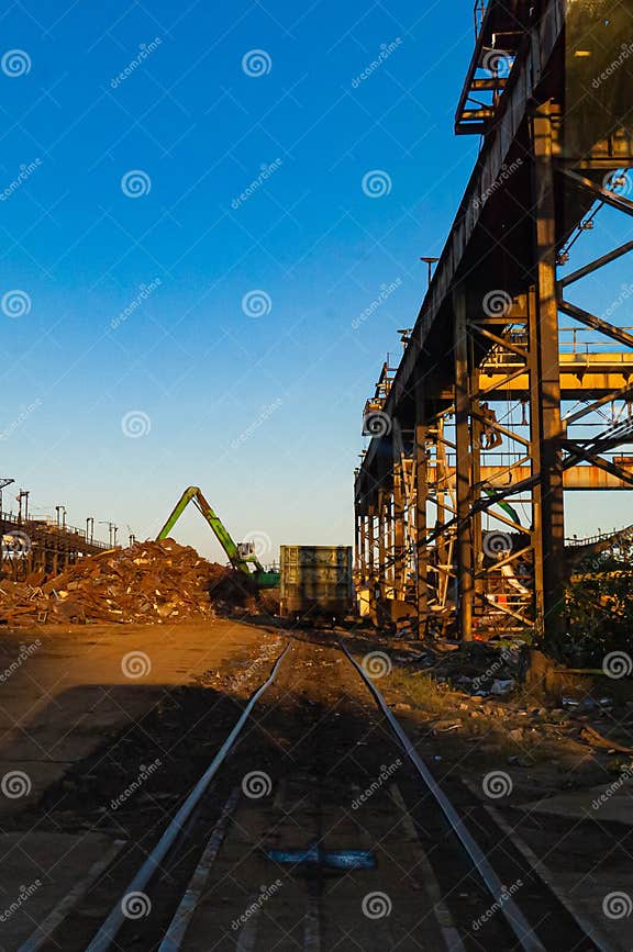 S Broom. Scrap Metal Loading. Mechanisms for Loading Scrap Metal ...