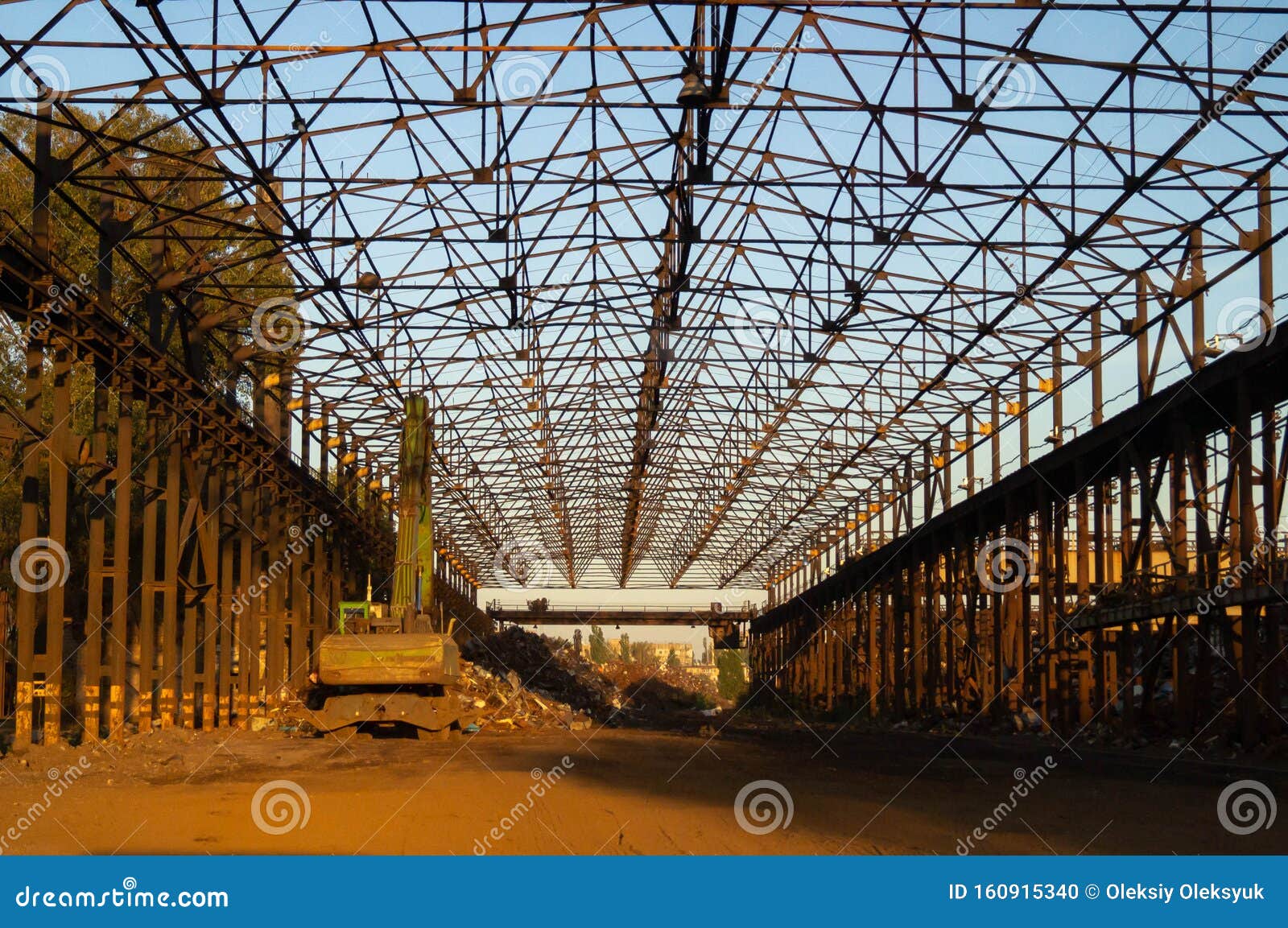 S Broom. Scrap Metal Loading. Mechanisms for Loading Scrap Metal ...