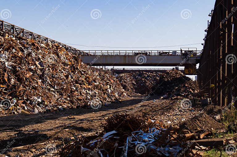 S Broom. Scrap Metal Loading. Mechanisms for Loading Scrap Metal ...