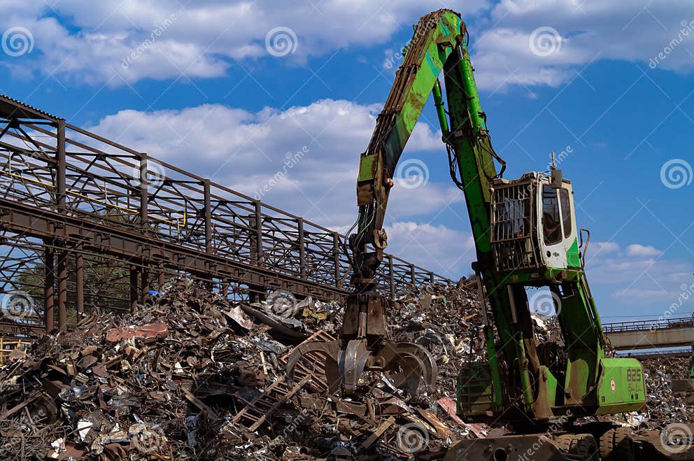 S Broom. Scrap Metal Loading. Mechanisms for Loading Scrap Metal ...