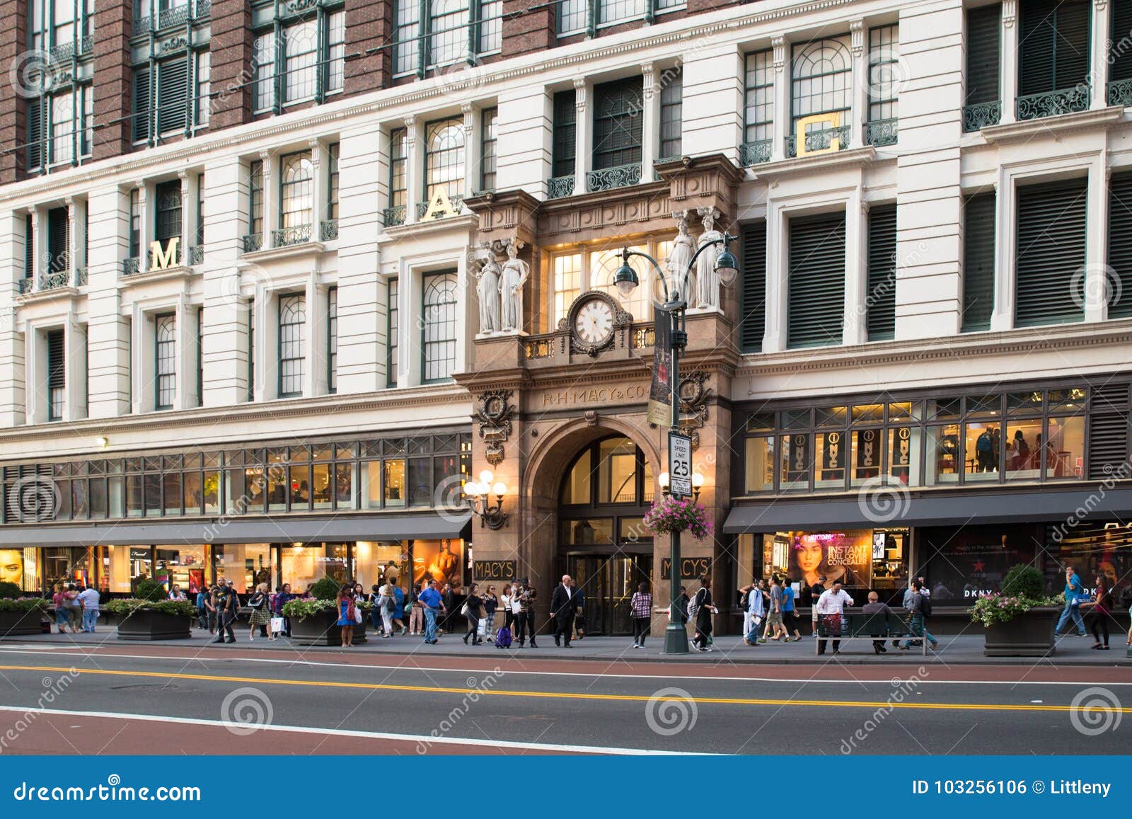 ` S Herald Square NYC De Macy Photo éditorial - Image du ville, marche: 103256106