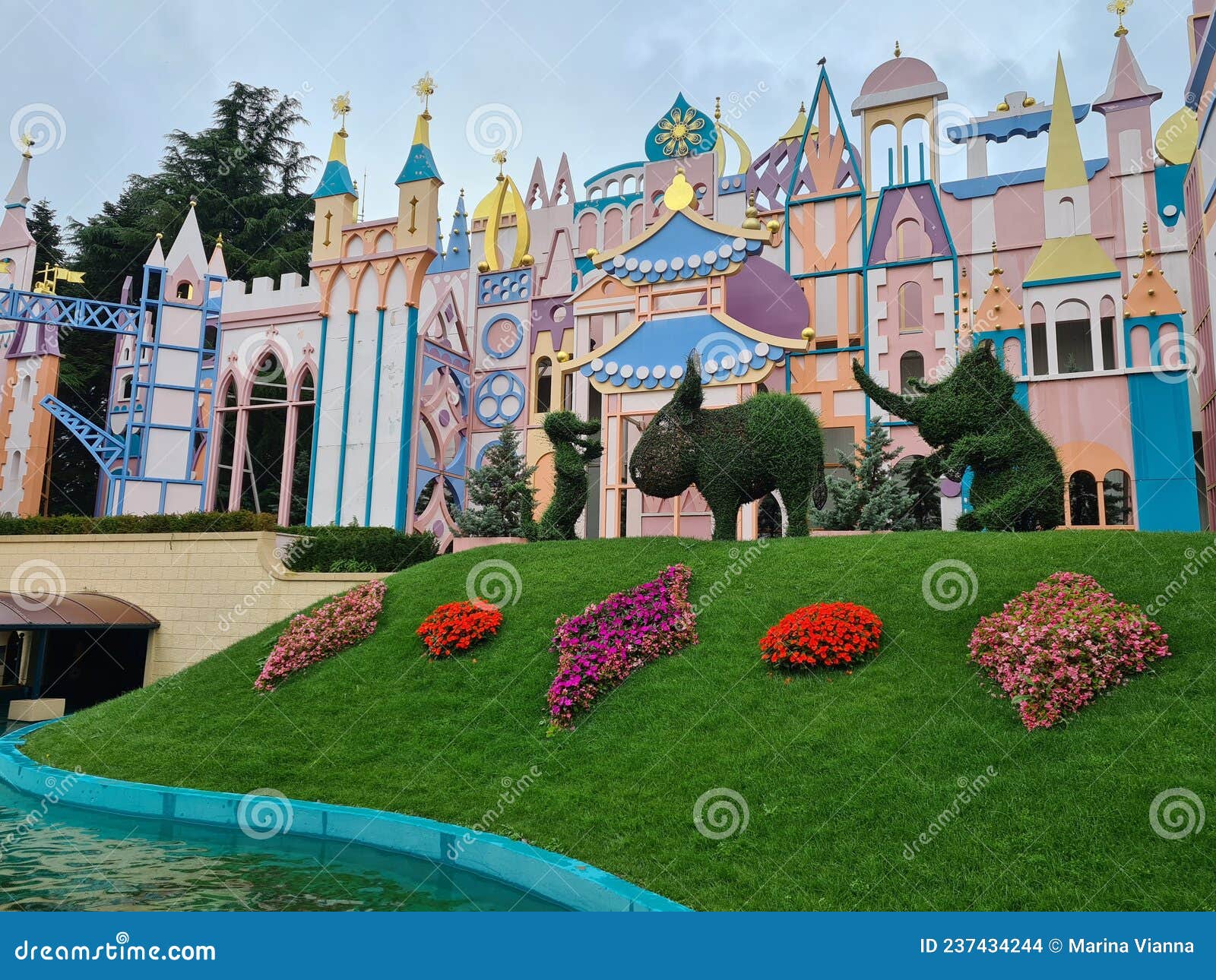 It`s a Small World in Disneyland Park - DisneyLand Paris Editorial ...