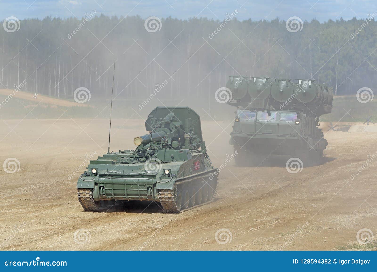 2S4 Tyulpan fotografía editorial. Imagen de industria - 128594382