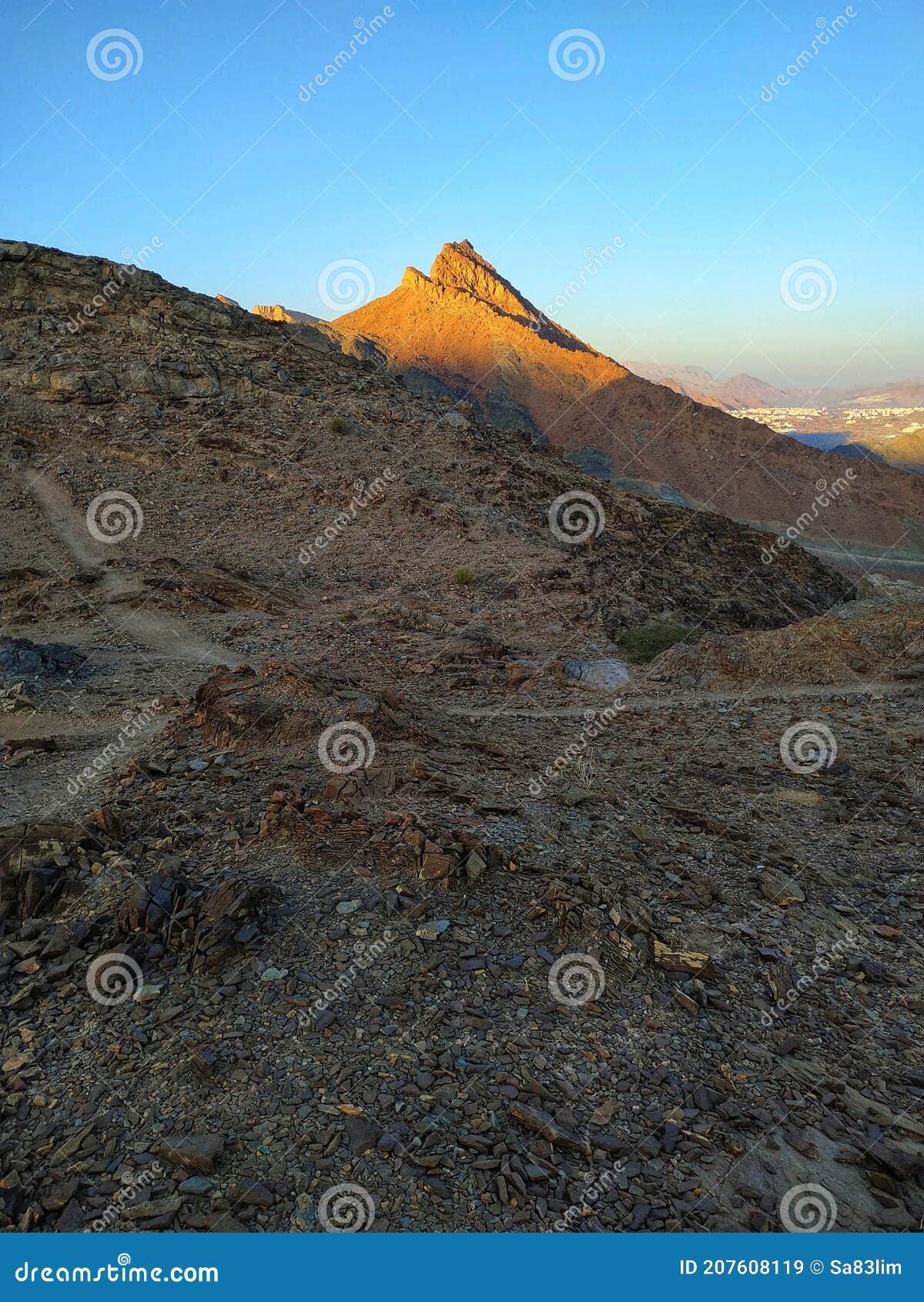 Saal steps mountain, Oman stock image. Image of landscape - 207608119
