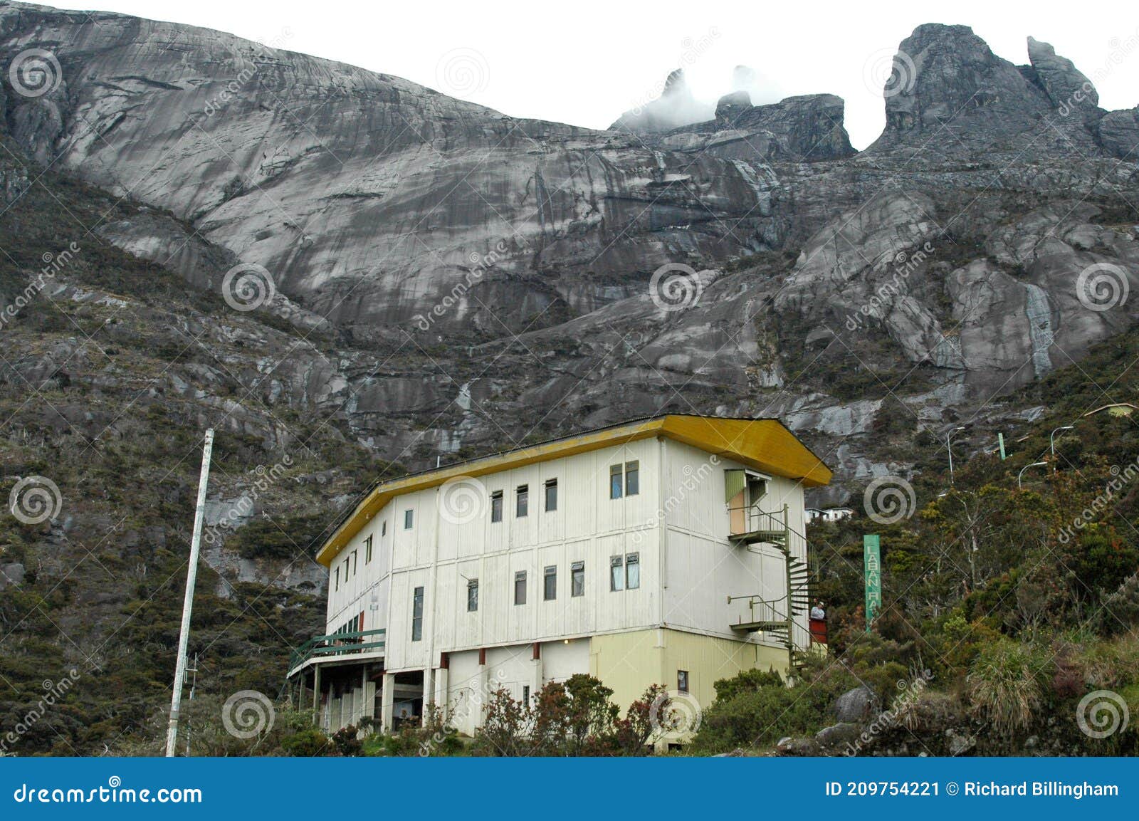 Laban Rata Resthouse, Mount Kinabalu, Sabah, Borneo, Malaysia Stock ...