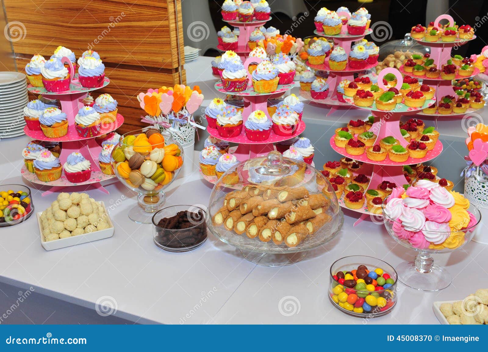 Sabores e cores - candybar foto de stock. Imagem de prazer - 45008370