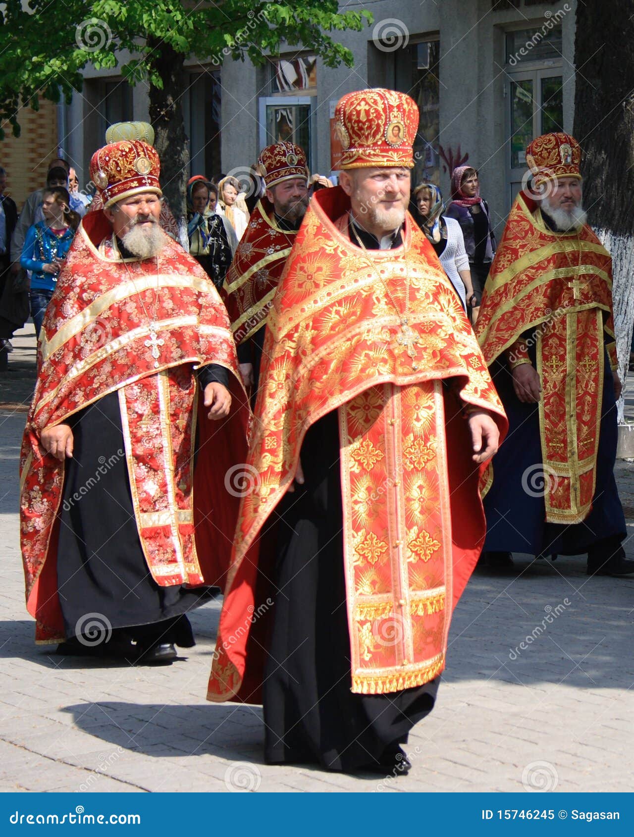 Sacerdotes Ortodoxos Imagen editorial - Imagen: 15746245