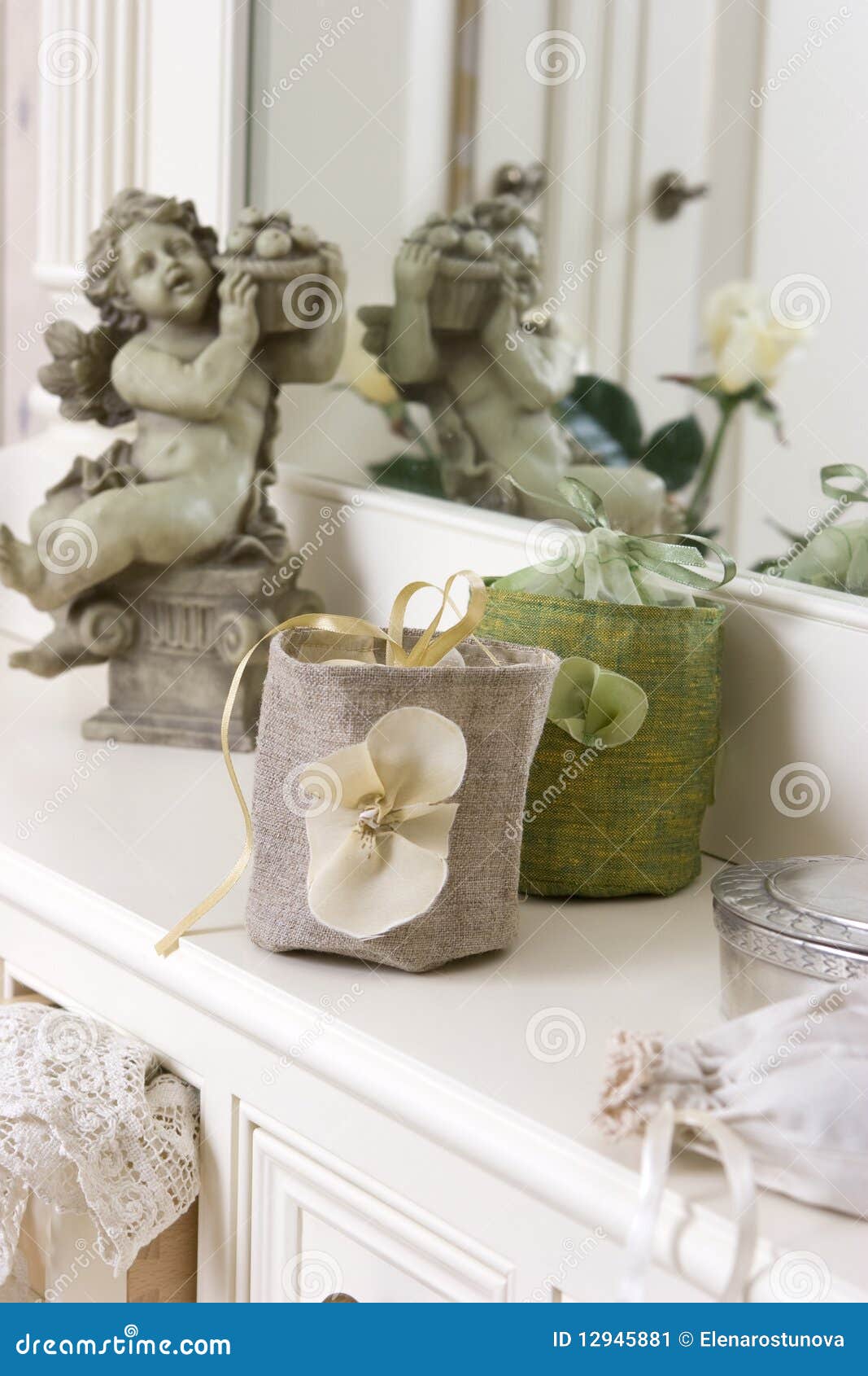 Sachet image stock. Image du fermer, mémoire, sachet - 12945881