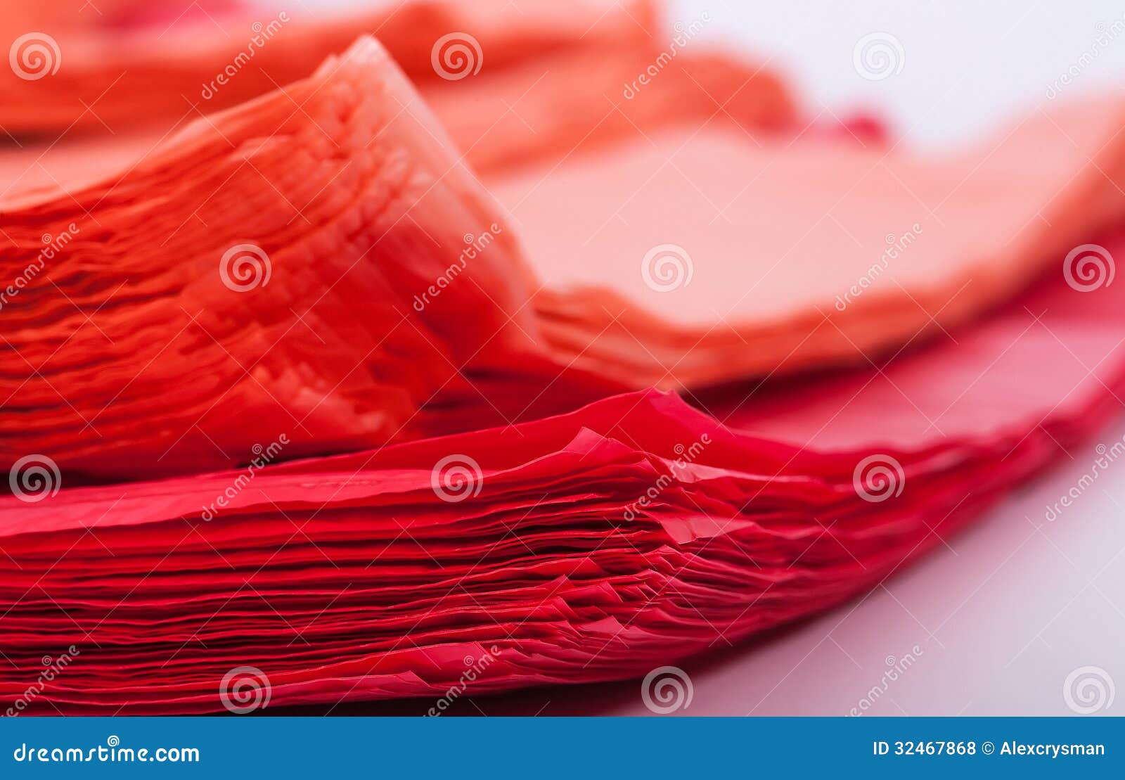 Sachet en plastique rouge photo stock. Image du objets - 32467868