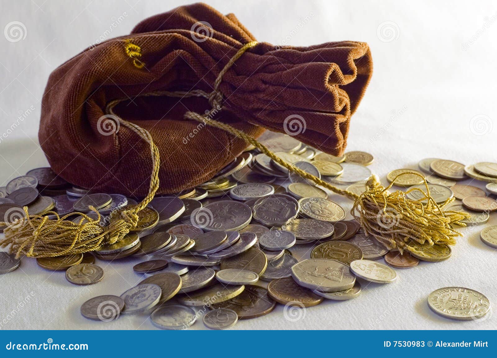 Sack mit Geld stockbild. Bild von ökonomisch, teig, seil - 7530983