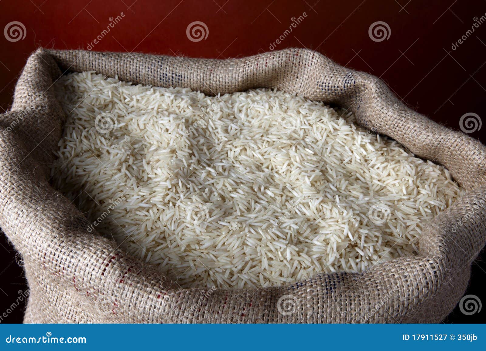Saco De La Arpillera De Arroz Blanco Imagen de archivo - Imagen de ...