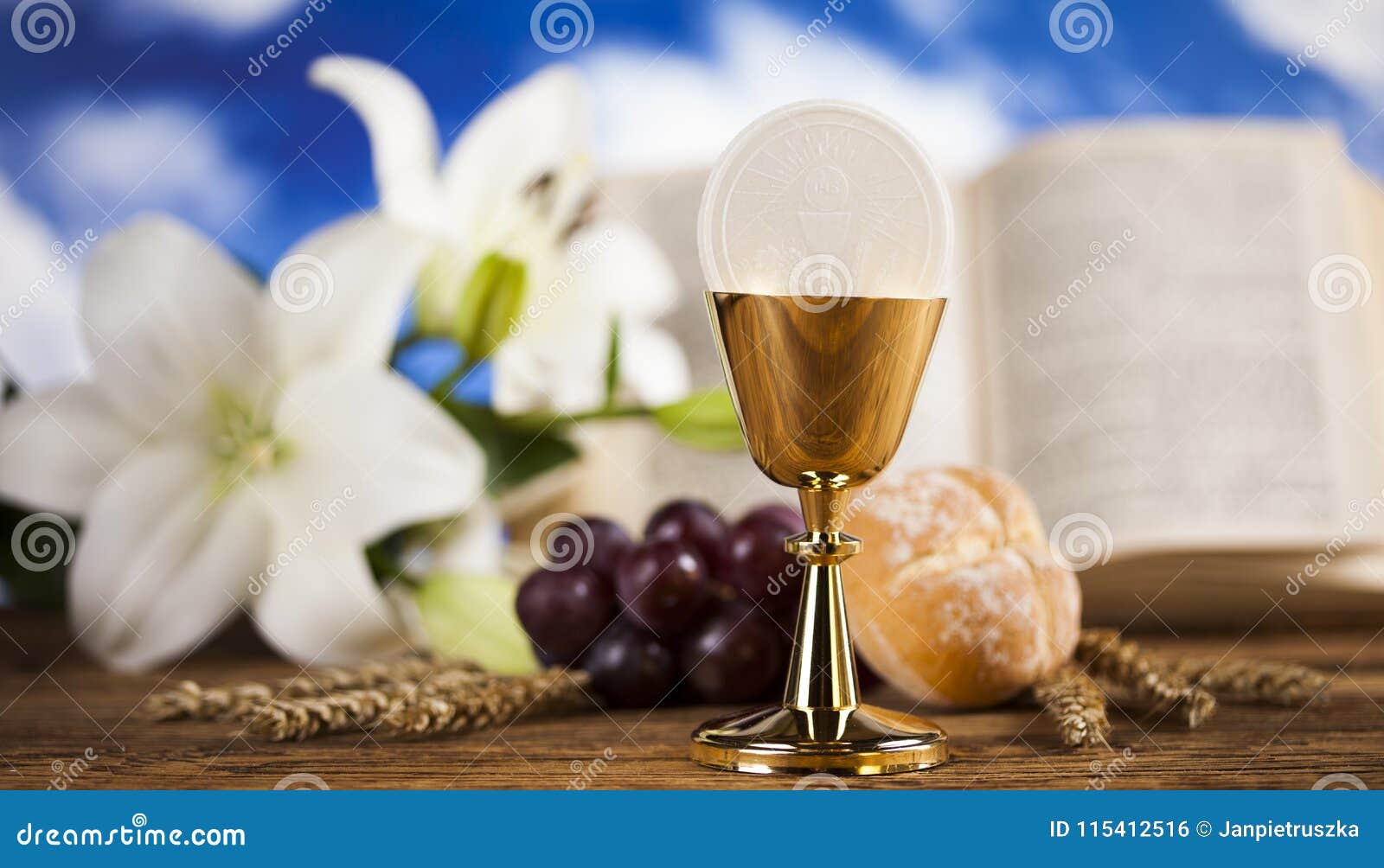 Eucharist Symbol of Bread and Wine, Chalice and Host, First Comm Stock ... Eucharist Symbol of Bread and Wine, Chalice and Host, First Comm Stock ...