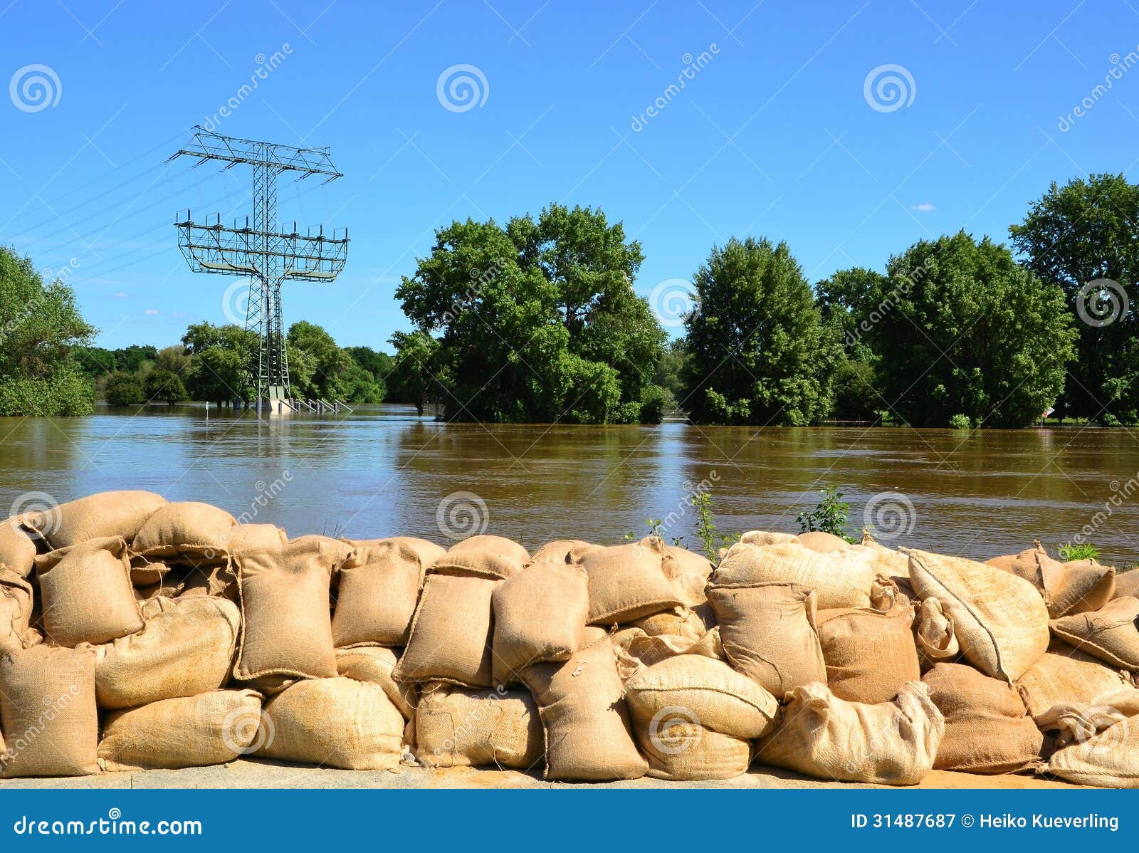 Sacs De Sable Remplis Comme Protection Contre Des Inondations Image ...