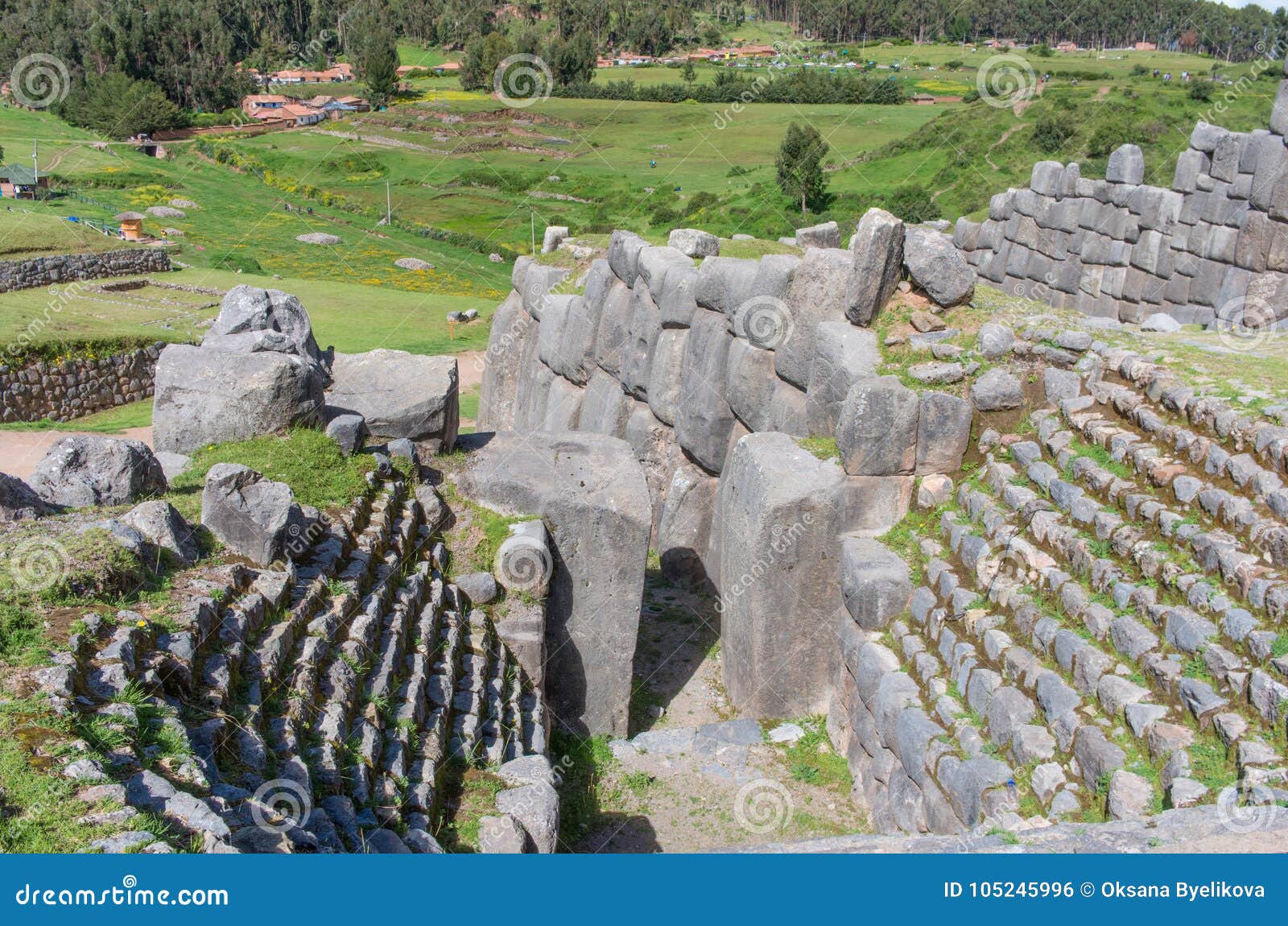 Sacsayhuaman, Cusco, Perú foto de archivo. Imagen de famoso - 105245996