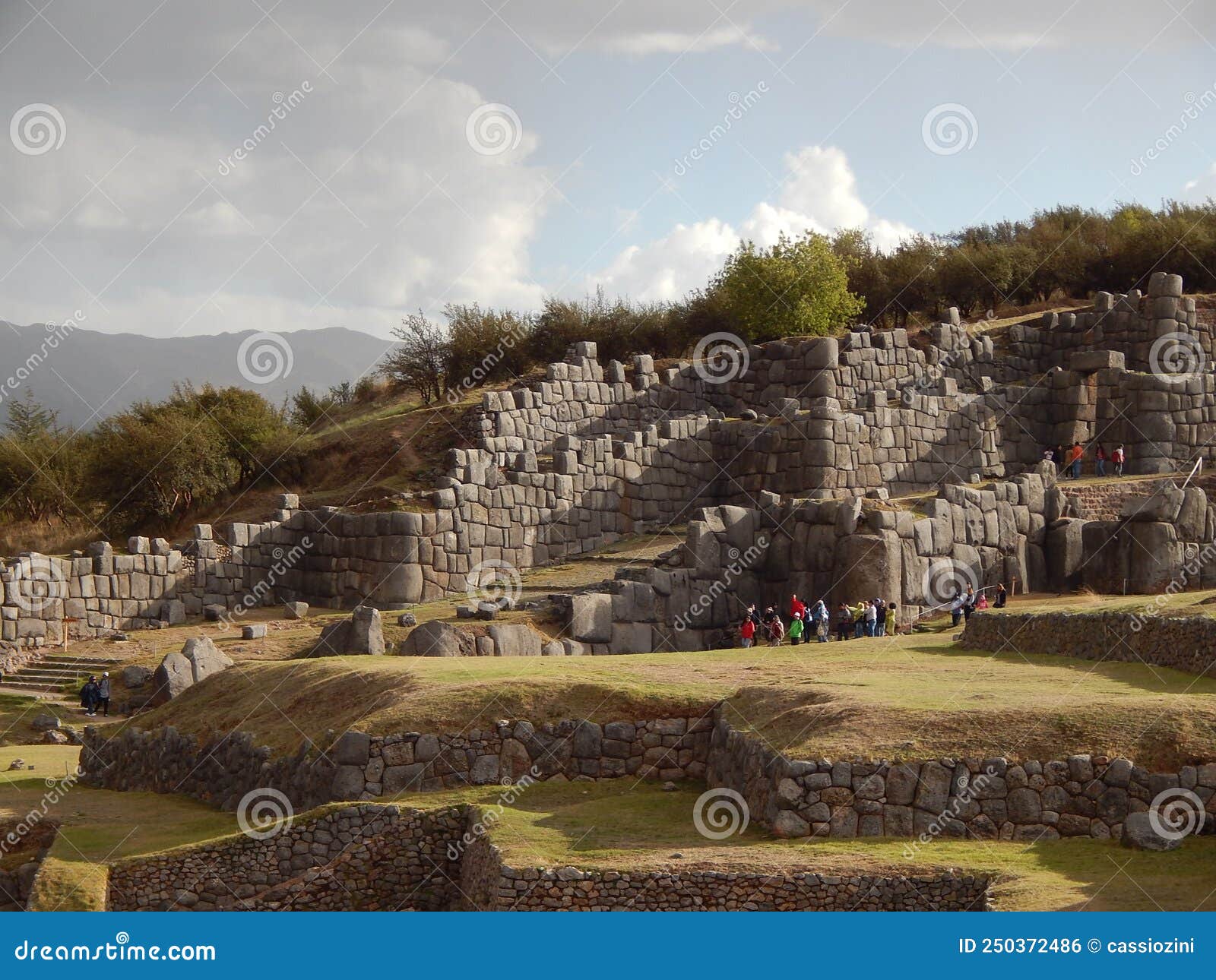 Sacsayhuaman 1 Cusco Peru Andes Foto editorial - Imagen de monasterio ...