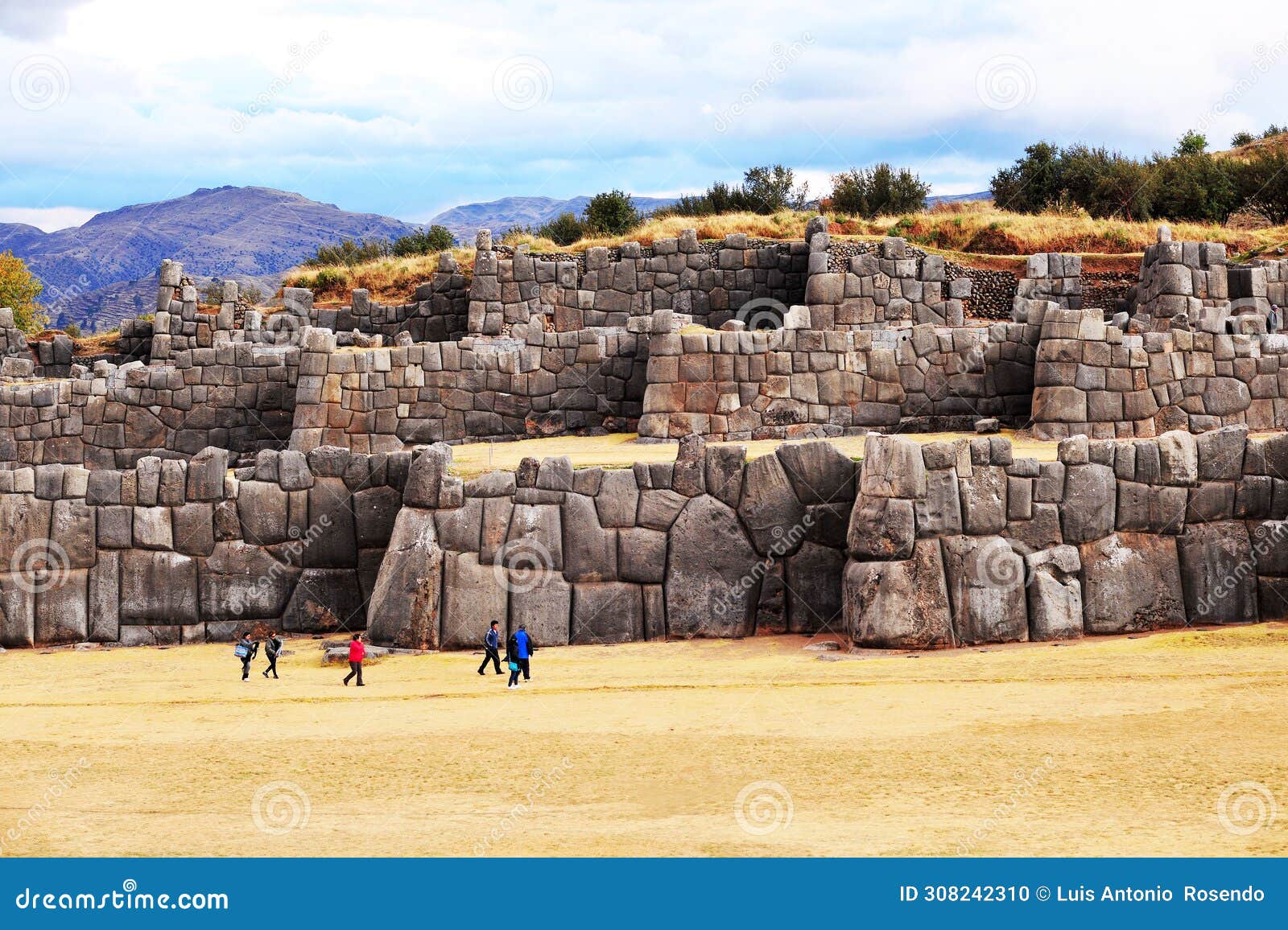 Sacsayhuaman, Ruinas Incas En Cusco, Editorial Image - Image of ...