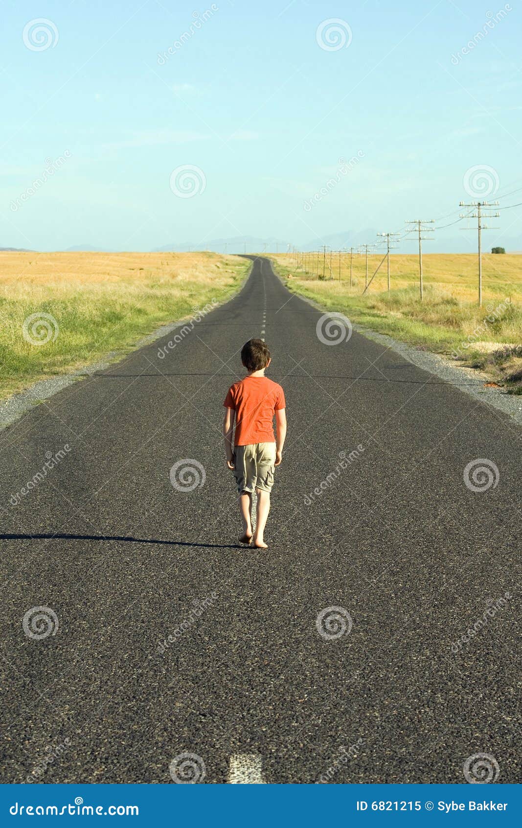 Sad walk stock image. Image of lines, horizon, distant - 6821215