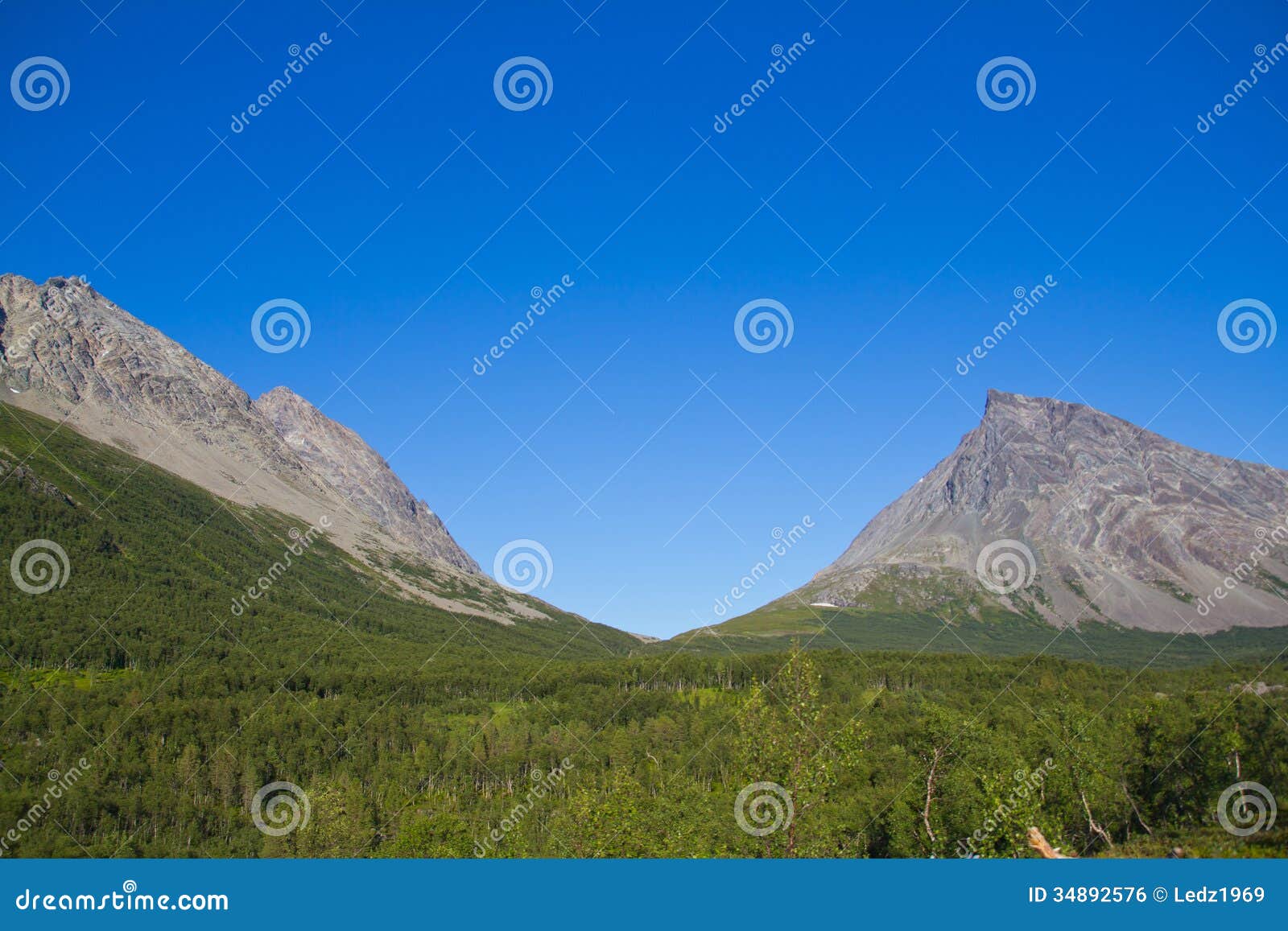 Saddle mountain stock photo. Image of hiking, peak, hill - 34892576