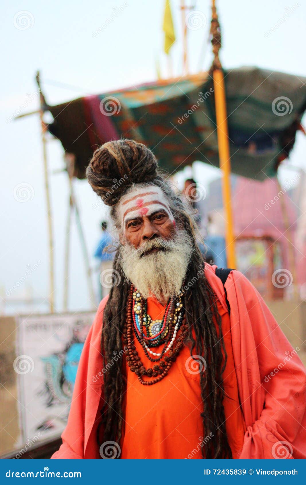Sadhu image stock éditorial. Image du donner, homme, saint - 72435839