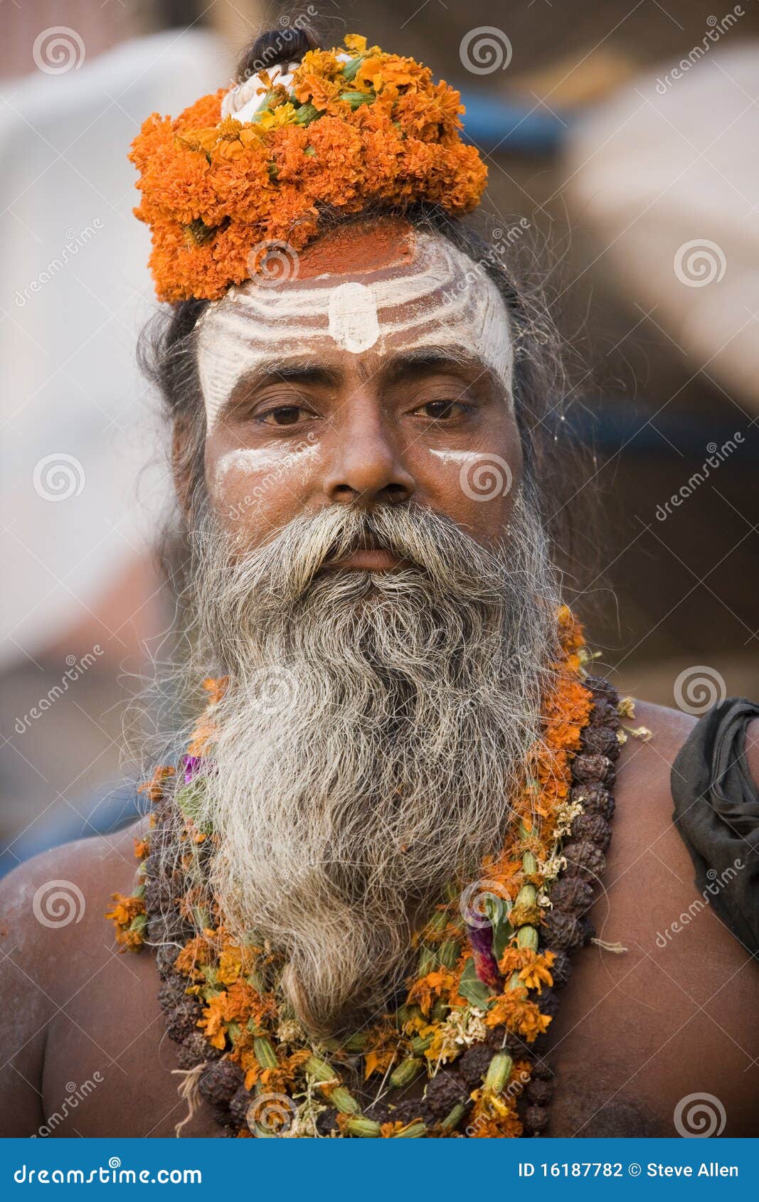 Sadhu Indù - Varanasi - L'India Fotografia Editoriale - Immagine di ...