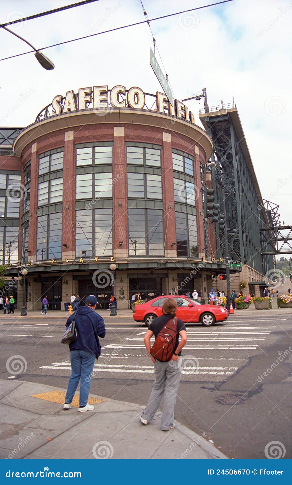 Safeco Field - Seattle Mariners Editorial Image - Image of road, arena ...