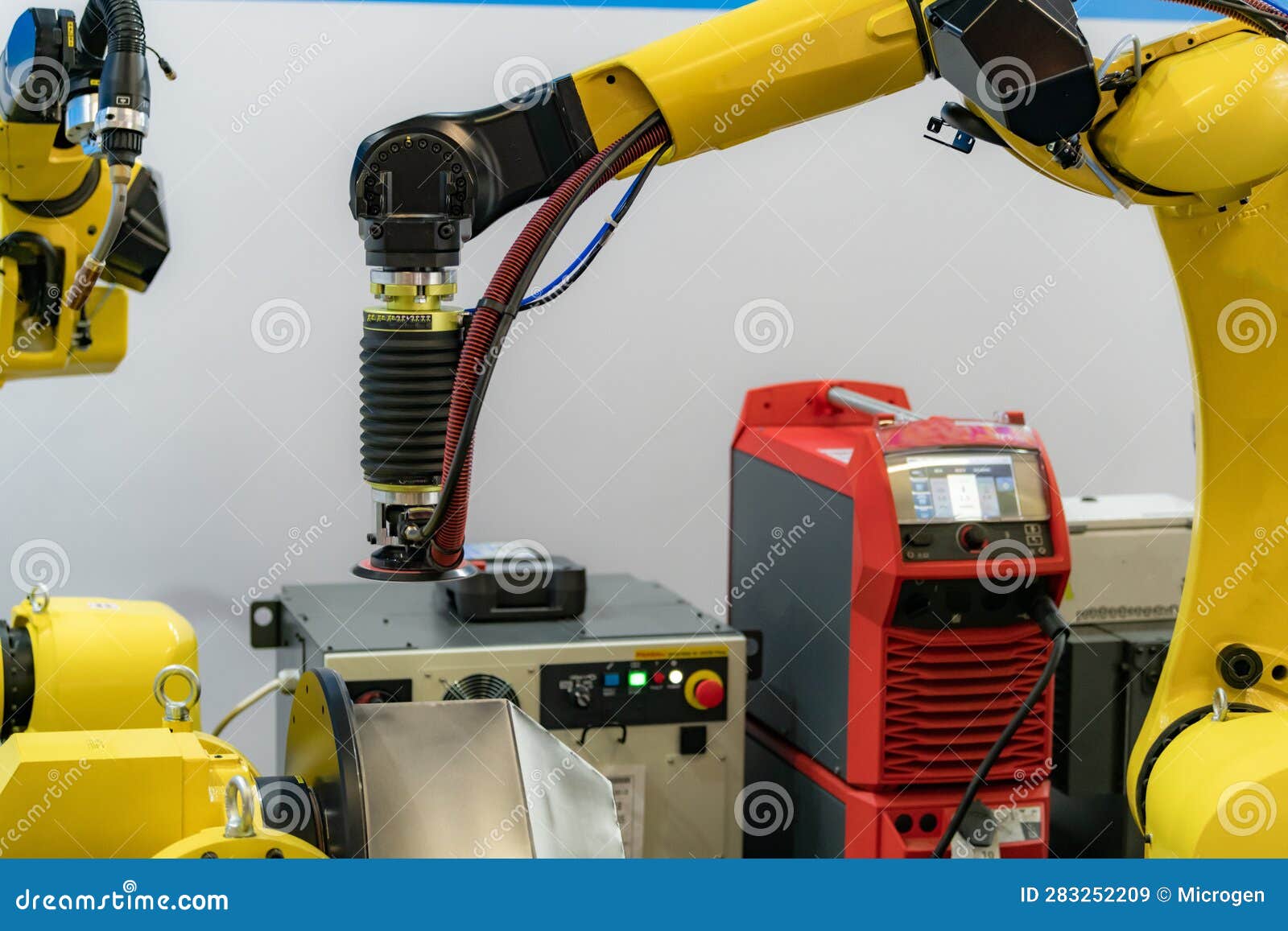 Safety and Efficiency with the FerRobotics Automated Sander Designed ...