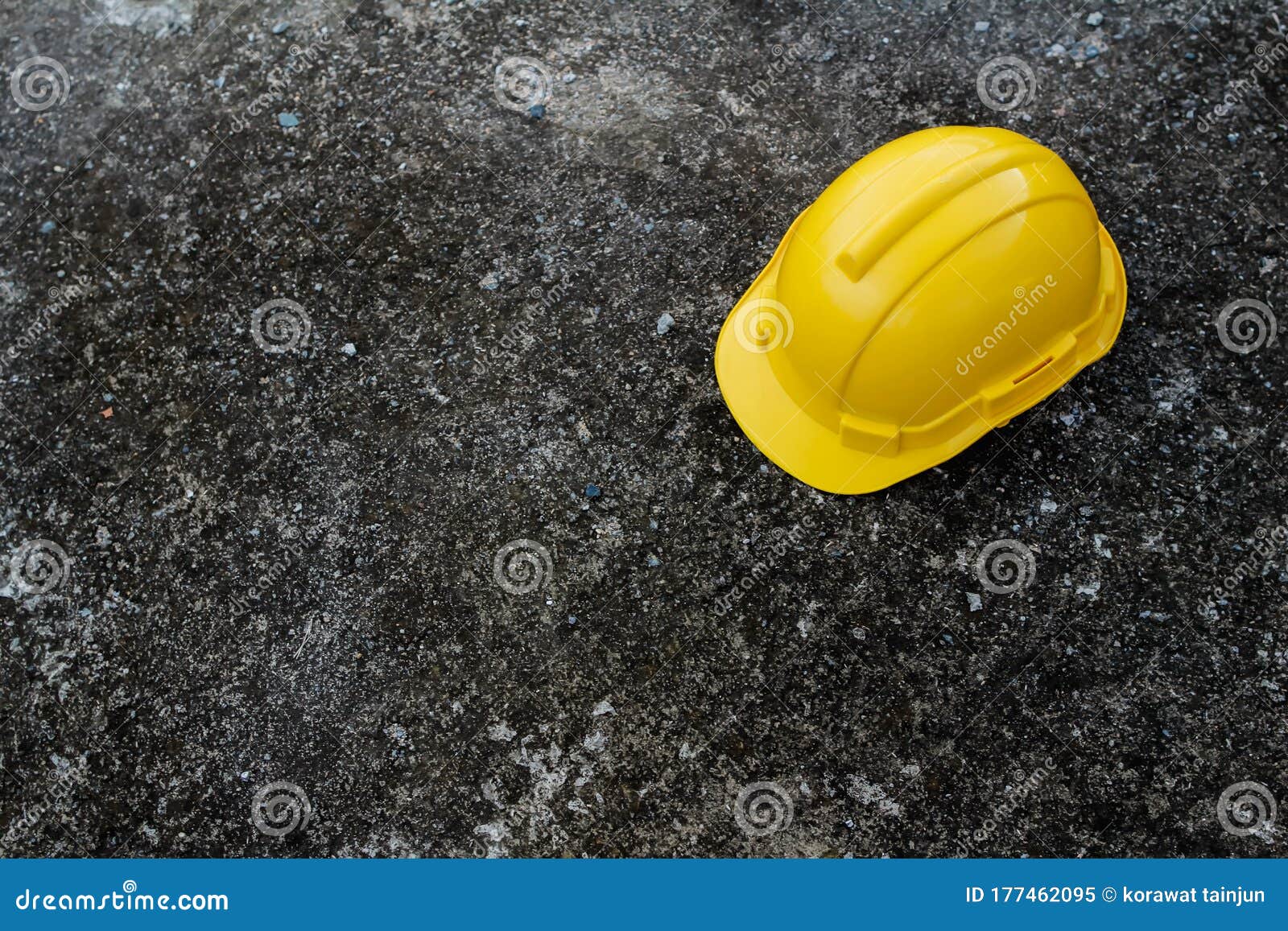 Safety Helmets are a Safety Protection Device in Construction Sites for ...