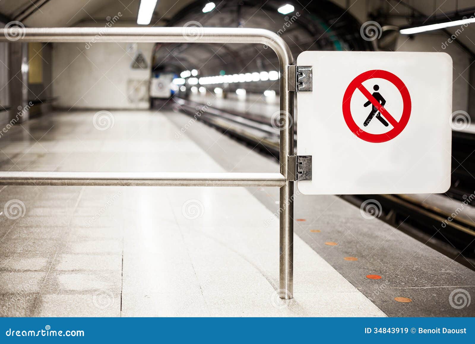 Safety Interdiction Sign (Do Not Cross) On A Subway Platform Royalty ...