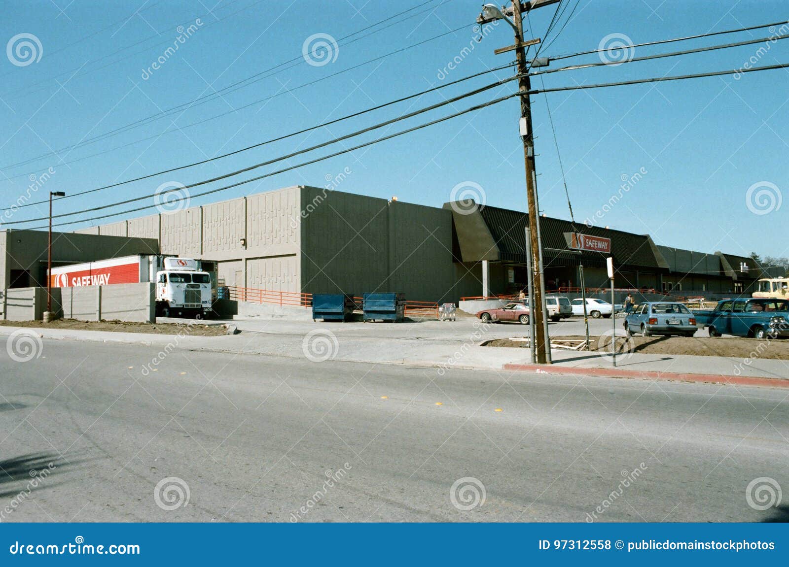 Safeway Picture. Image: 97312558