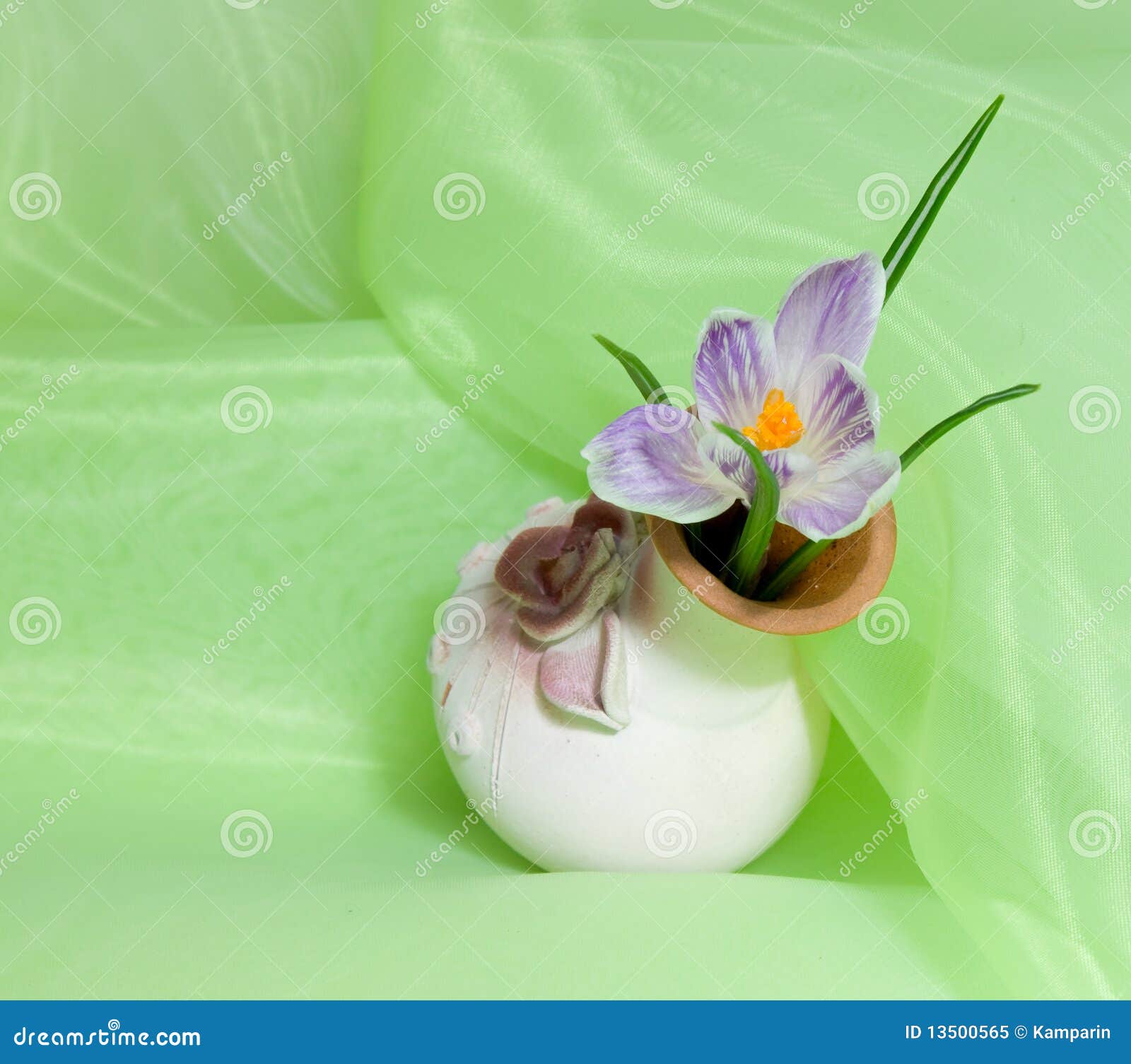 Safran. image stock. Image of couleur, ceramique, durée - 13500565