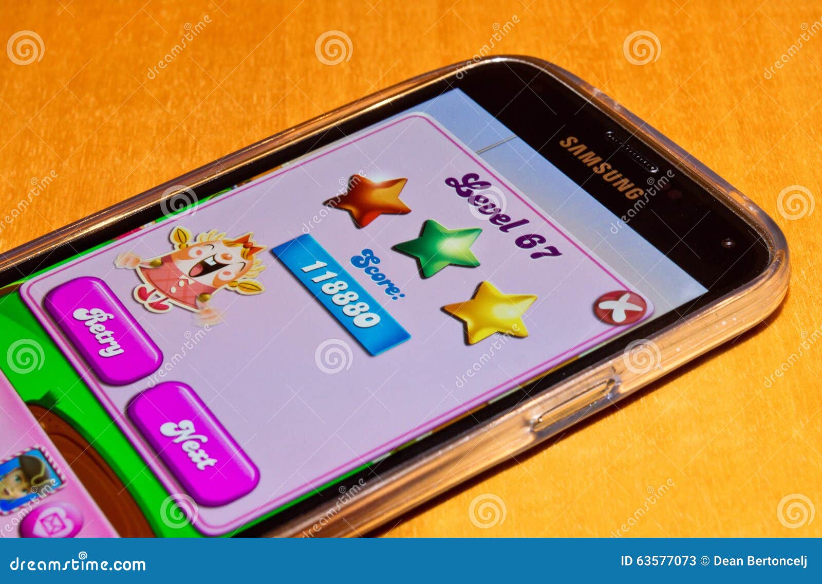 Saga Del Crusha Del Caramelo Foto de archivo editorial - Imagen de saga ...