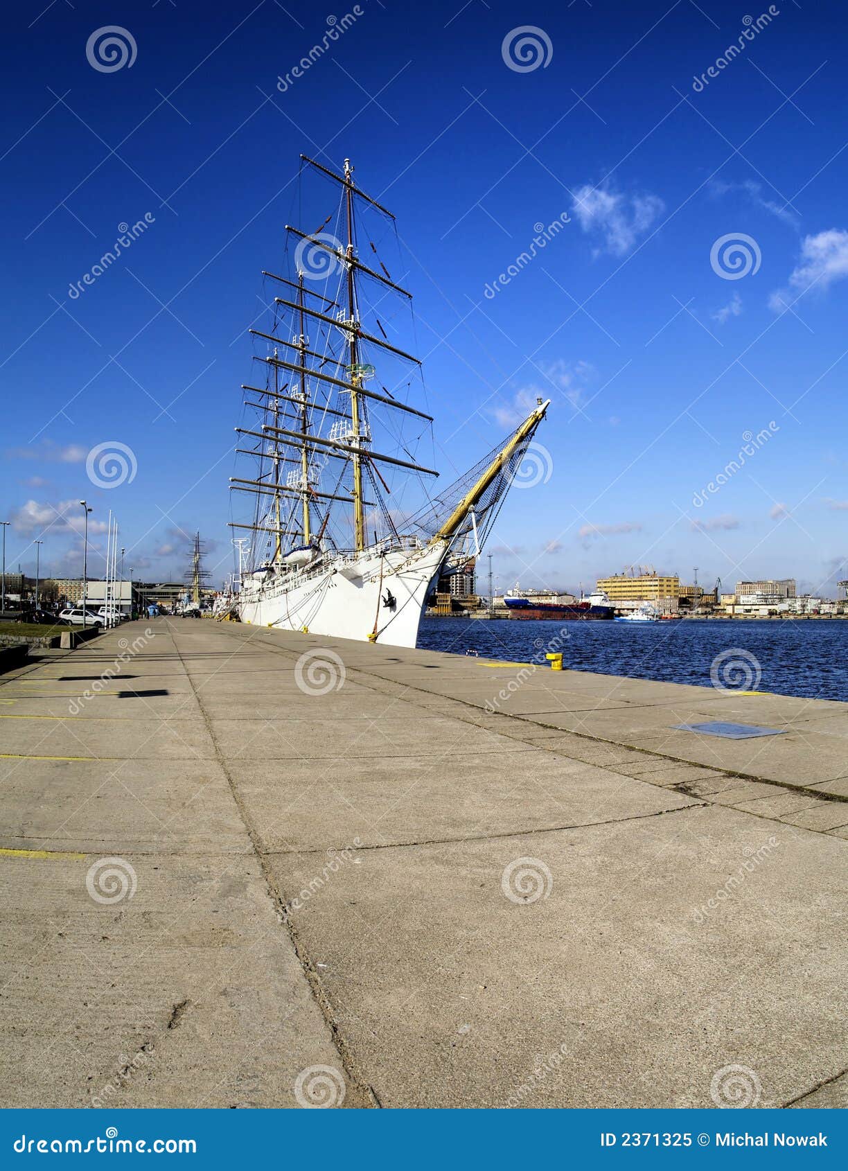 Sail Ship In Harbour Stock Image Image Of Rigging Serene 2371325