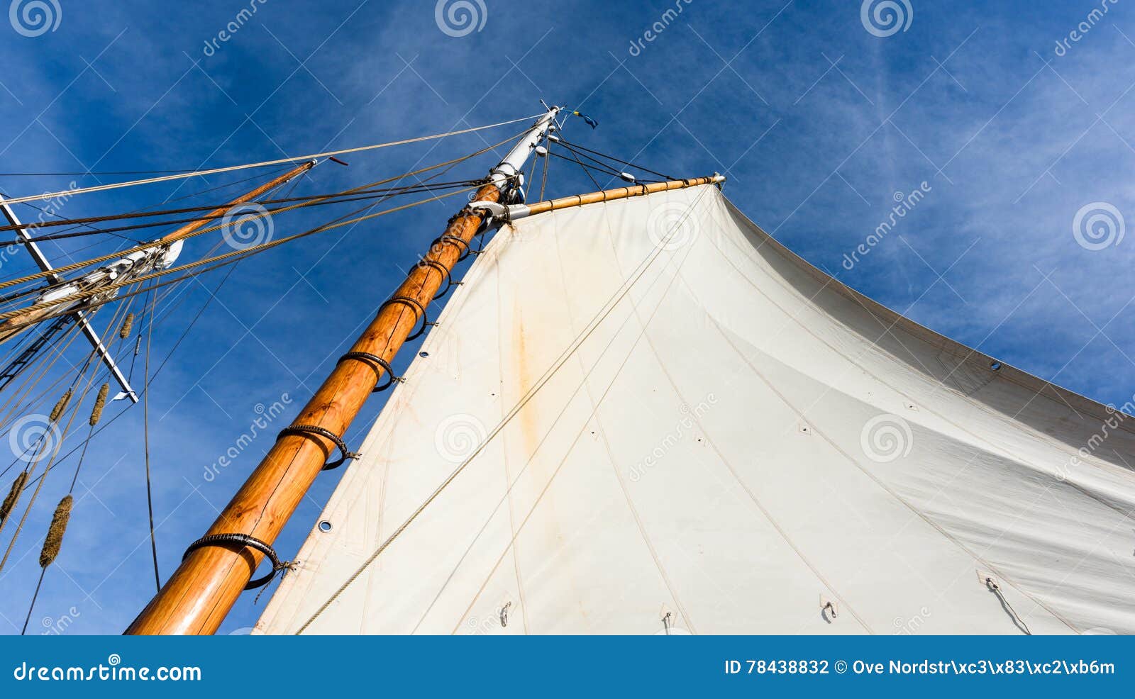 Sailboat mast stock photo. Image of marine, yachting - 78438832